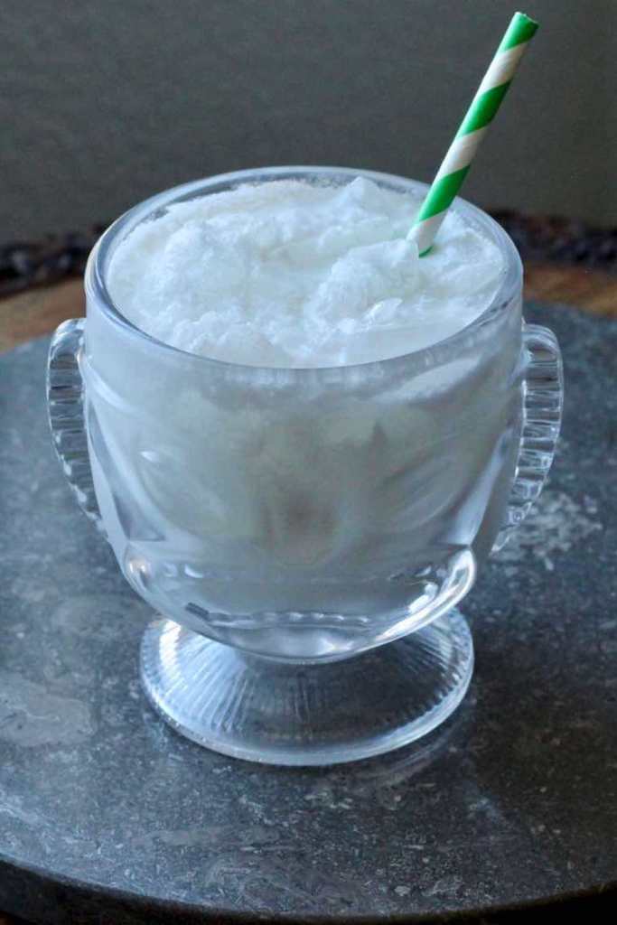 Coco Loco - Recipe & History - Vintage American Cocktails