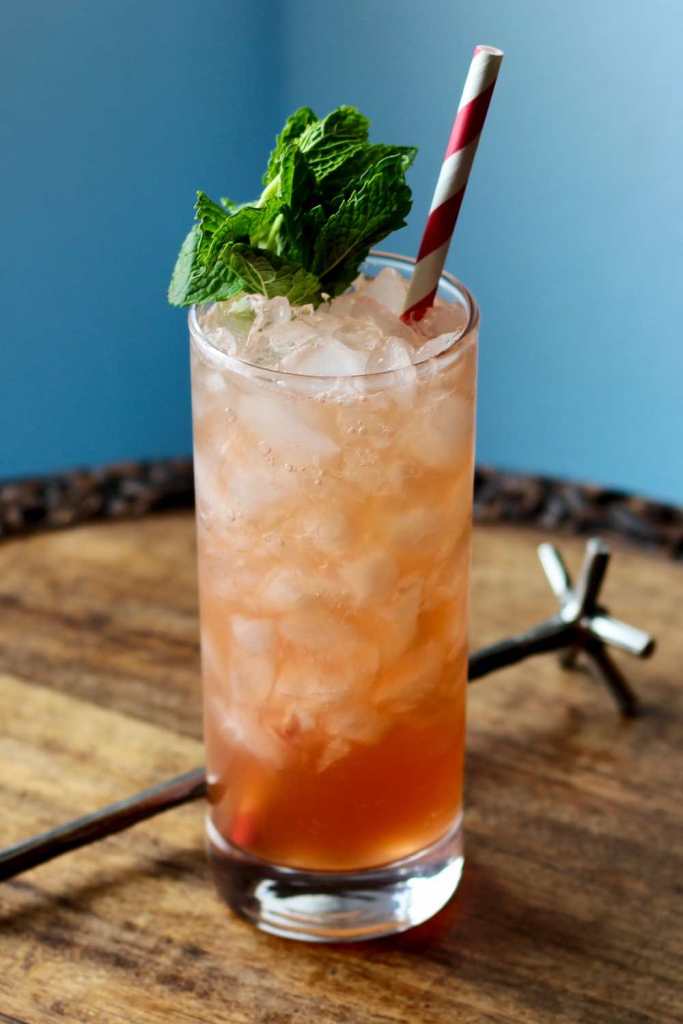 Rum Swizzle - Classic Recipe & History - Vintage American Cocktails
