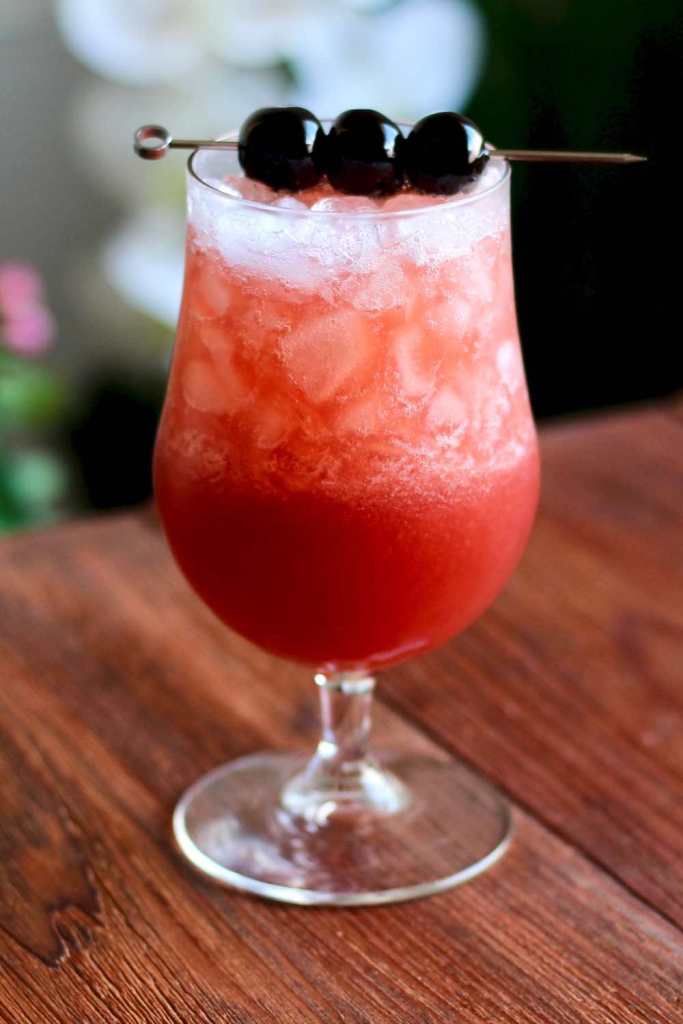 Hurricane (Red Fassionola) - Recipe & History - Vintage American Cocktails