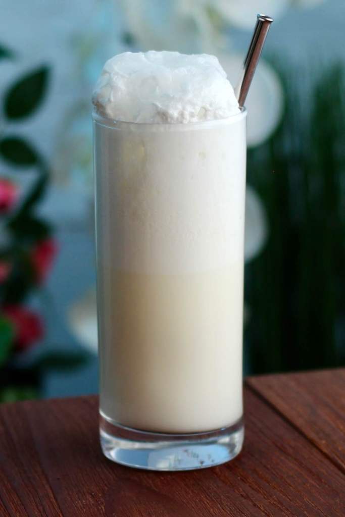 Ramos Gin Fizz - Original Recipe & History - Vintage American Cocktails