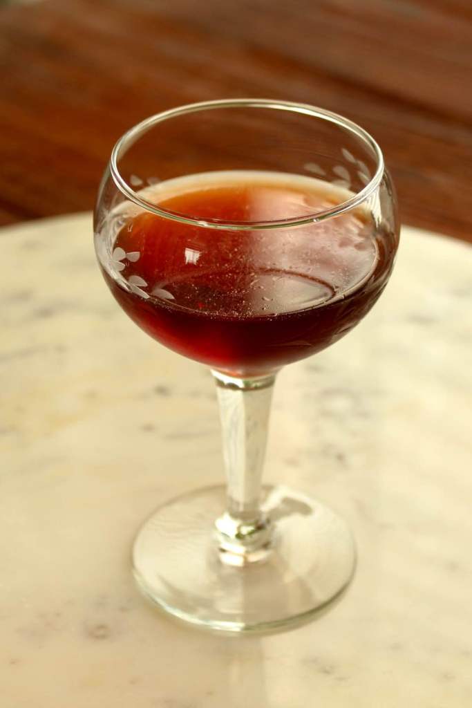 Classic Metropolitan Recipe - Vintage American Cocktails