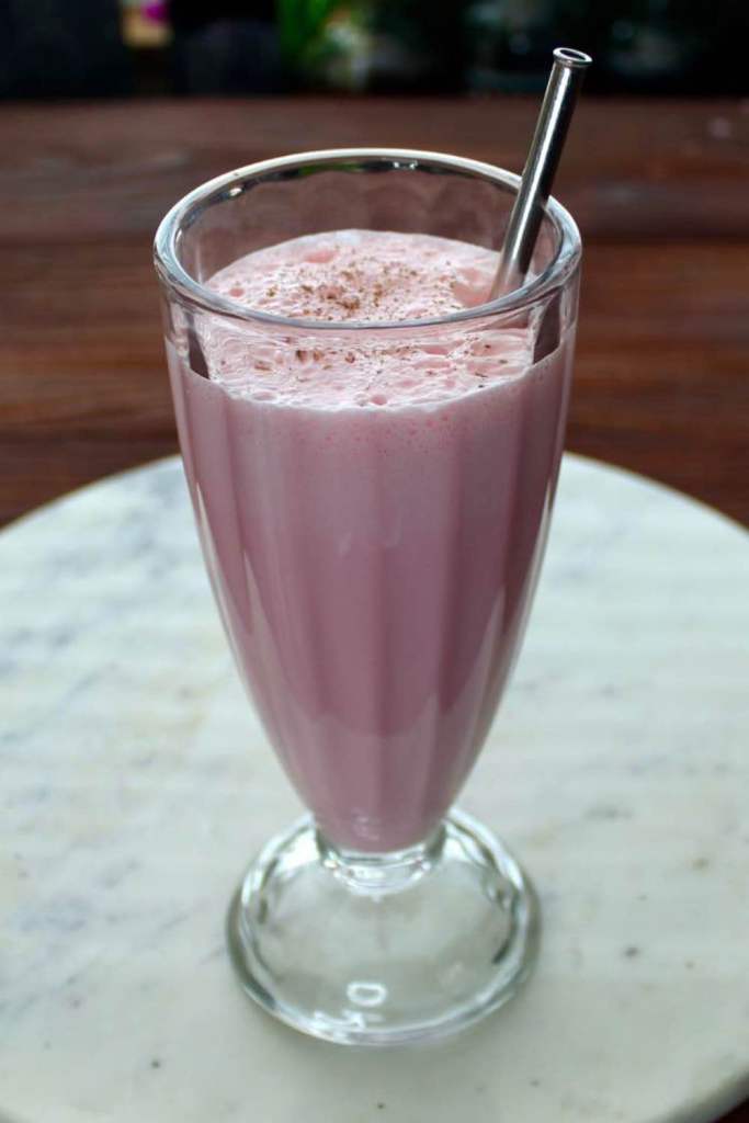 1800s Style Strawberry Cream Shake Recipe - Vintage American Cocktails