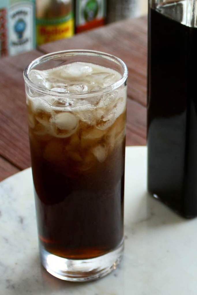 Homemade Vanilla Cola Recipe - Vintage American Cocktails