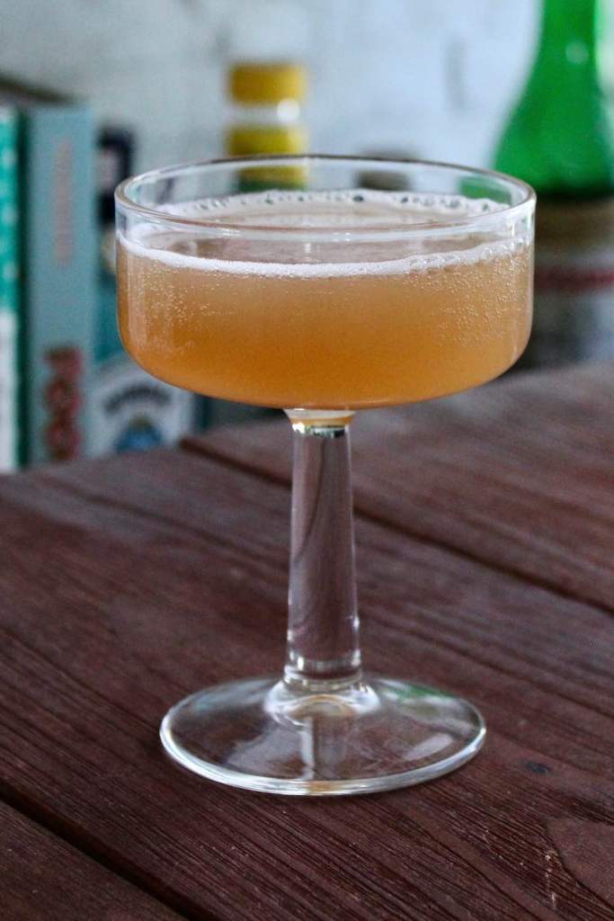 De Rigueur Cocktail Recipe - Vintage American Cocktails